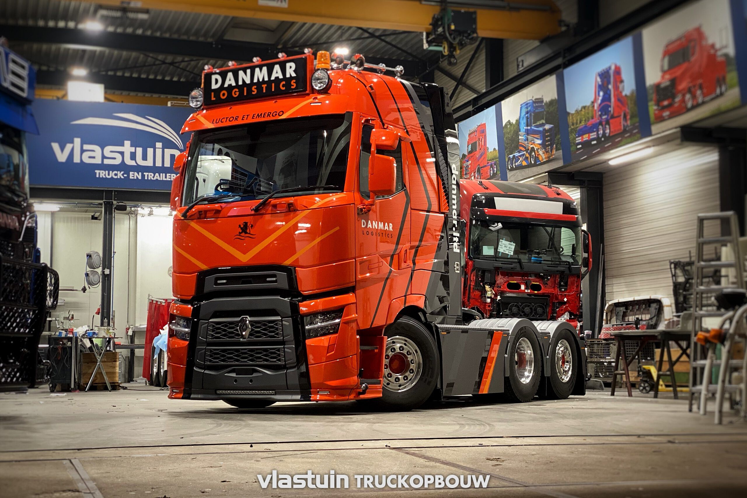 Dinsdag 9 Januari - Vlastuin Truckopbouw : Vlastuin Truckopbouw