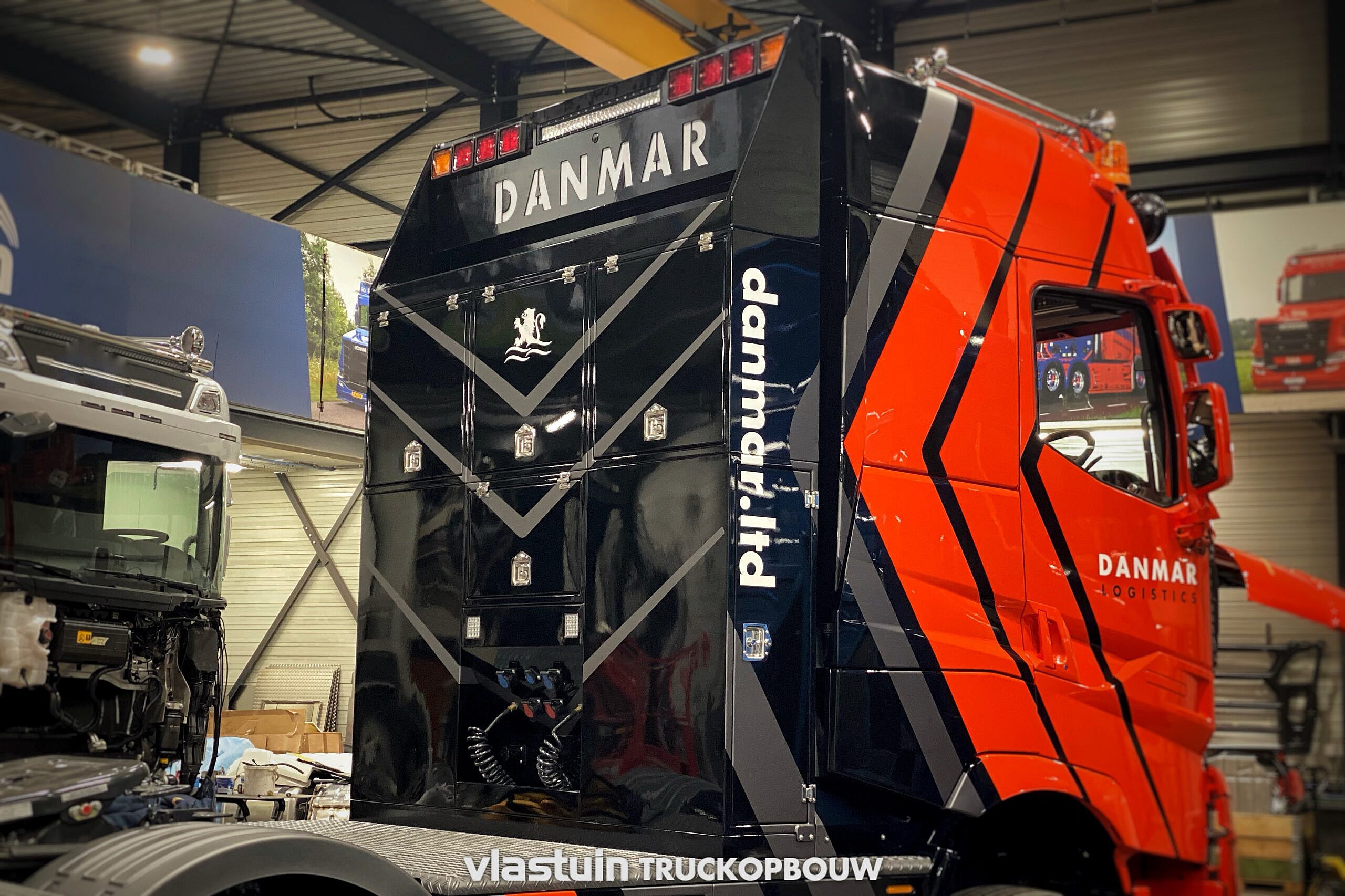 Dinsdag 9 Januari - Vlastuin Truckopbouw : Vlastuin Truckopbouw