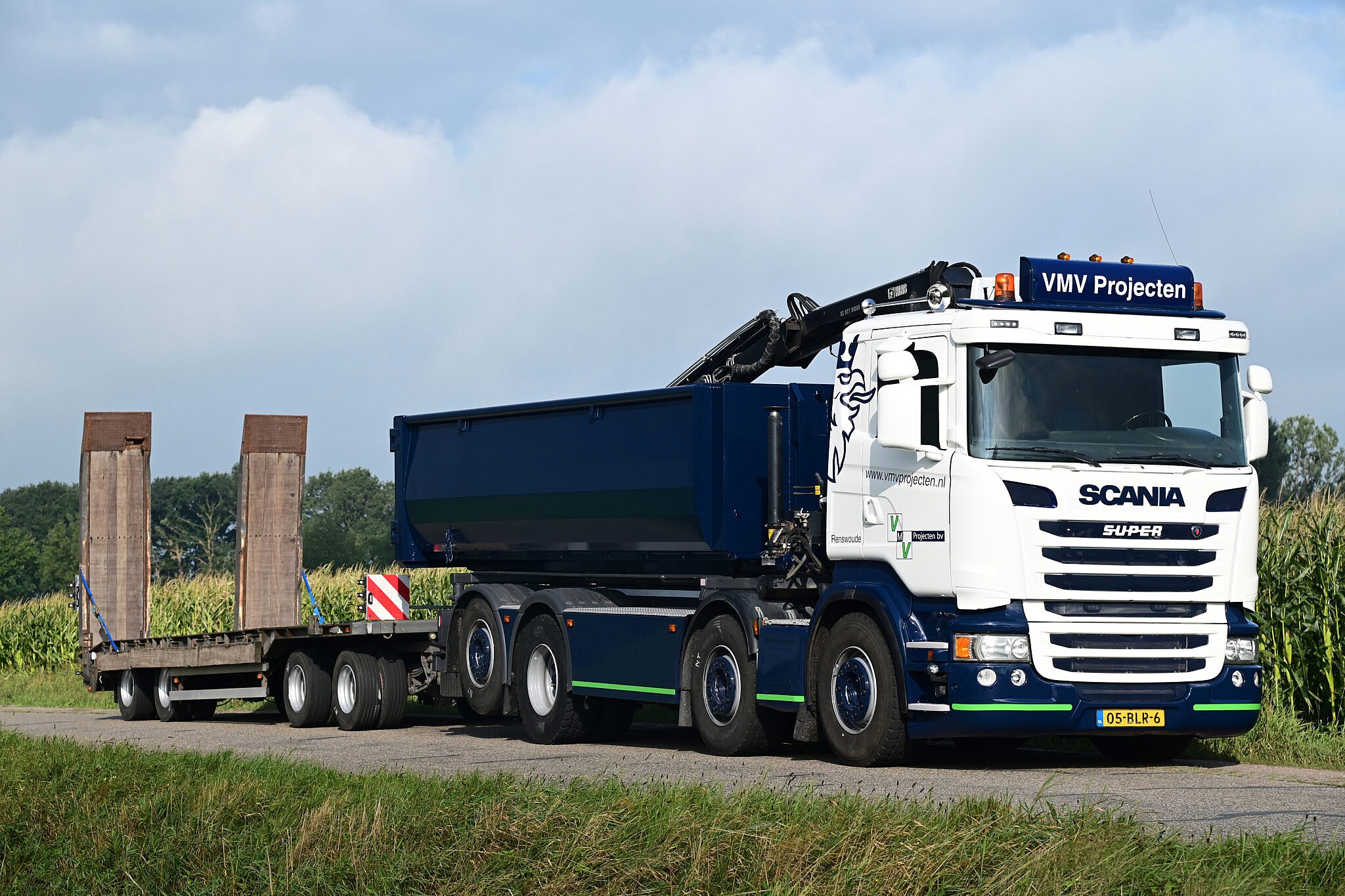 Saturday 28 august (2) - Vlastuin Truckopbouw : Vlastuin Truckopbouw